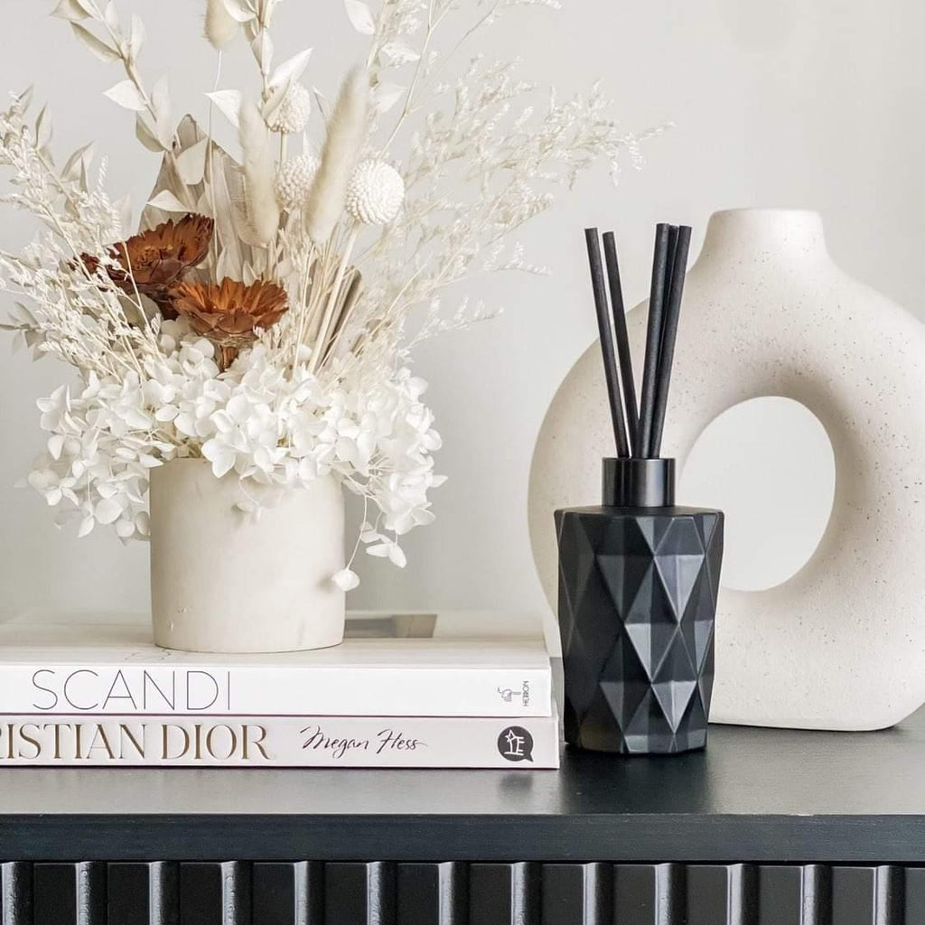 Geo Reed Diffuser | Matte Black 170ml – Illuminate Luxury Candle Co